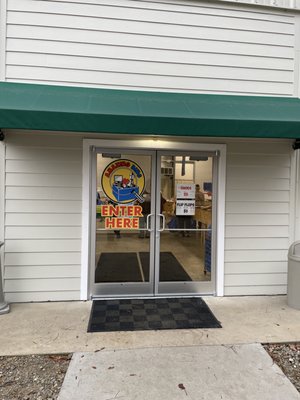 AMAZING BINS - Updated December 2025 - 14 Photos - 113 Market Rd ...