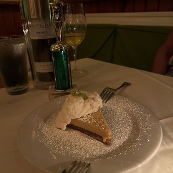 RED SHOE ISLAND BISTRO - Updated December 2024 - 276 Photos & 269 ...