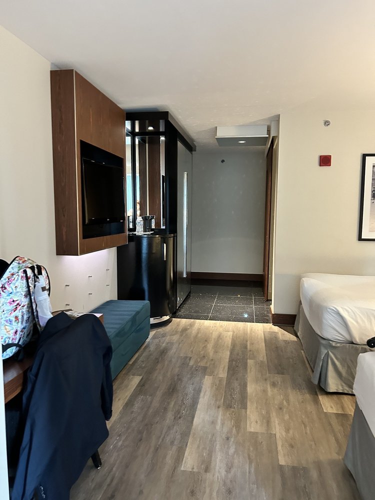 RADISSON BLU AQUA HOTEL - CHICAGO - 596 Photos & 394 Reviews - 221 N ...