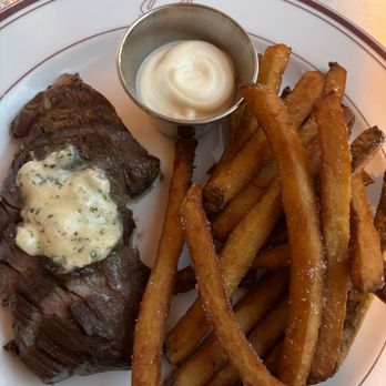 LE SWAN - Updated October 2025 - 238 Photos & 74 Reviews - 892 Queen St ...