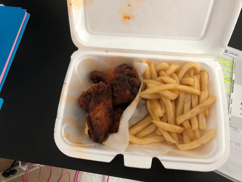 R&R EXTREME WINGS - Updated July 2025 - 53 Photos & 45 Reviews - 8320 N ...