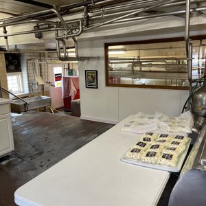 SWISS COLONY OUTLET CENTER - Updated June 2025 - 652 8th St, Monroe ...