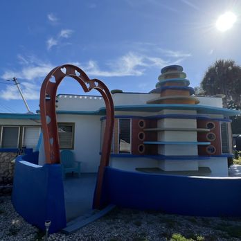 THE WENGER HOME - Updated October 2025 - 14 Photos - 3811 Wall St ...