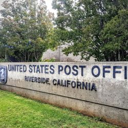 US POST OFFICE - 24 Photos & 100 Reviews - 4150 Chicago Ave, Riverside ...