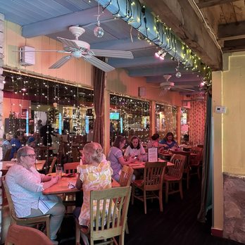 CHEZ ZEE AMERICAN BISTRO - Updated November 2024 - 818 Photos & 1136 ...