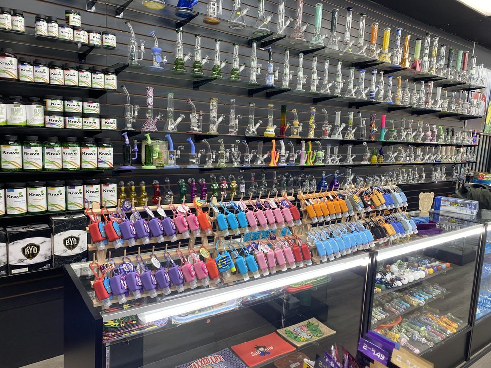 THE TOWN SMOKE SHOP - Updated November 2024 - 21650 Manning Ave, San ...