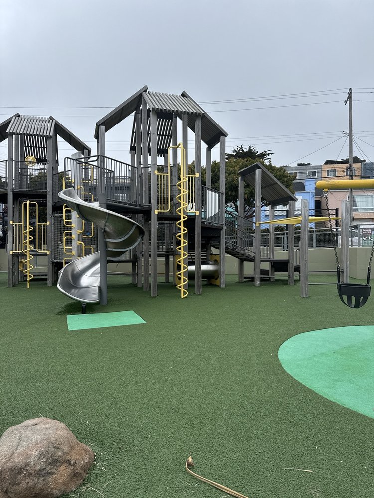 MERCED HEIGHTS PLAYGROUND - Updated April 2026 - 20 Photos & 11 Reviews ...