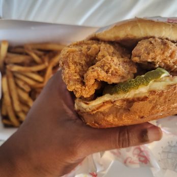 HOLY BUCKETS HALAL CHICKEN & PIZZA - Updated December 2025 - 129 Photos ...