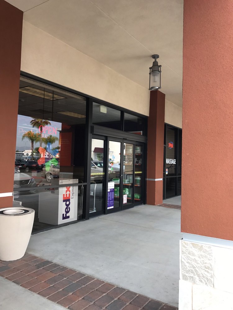FEDEX OFFICE SHIP CENTER - Updated November 2024 - 22 Reviews - 23600 ...