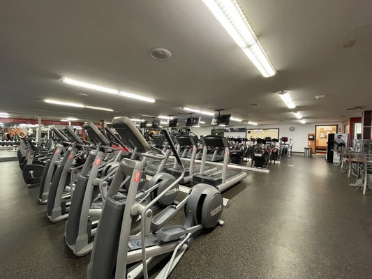 GOODLIFE FITNESS - Updated January 2026 - 26 Photos - 775 Adelaide St N ...