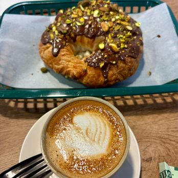 PURA VIDA COFFEE BAR - Updated December 2025 - 28 Photos & 12 Reviews ...