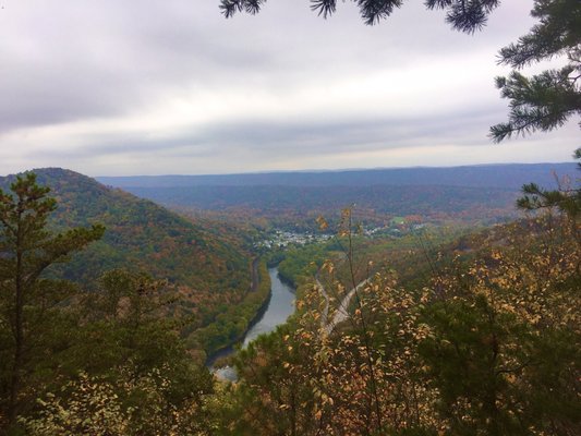 THOUSAND STEPS - Updated September 2024 - 14 Photos - William Penn Hwy ...