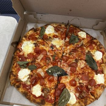 PIZZATA PIZZERIA - Updated June 2024 - 165 Photos & 121 Reviews - 240 S ...