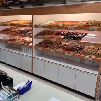 LOONEY BAKER - Updated January 2025 - 150 Photos & 211 Reviews - 13931 Farmington Rd, Livonia ...