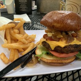 CHICAGO BURGER COMPANY - 75 Photos & 149 Reviews - Burgers - 301 East ...