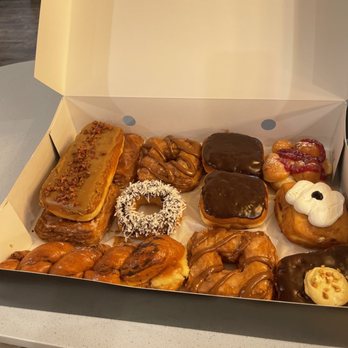 LEGENDARY DOUGHNUTS - 371 Photos & 356 Reviews - 2602 6th Ave, Tacoma ...