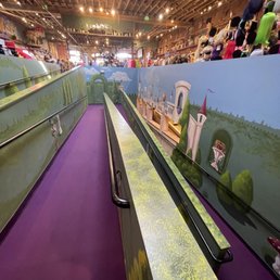 THE WIZARD’S CHEST - Updated October 2025 - 239 Photos & 275 Reviews ...