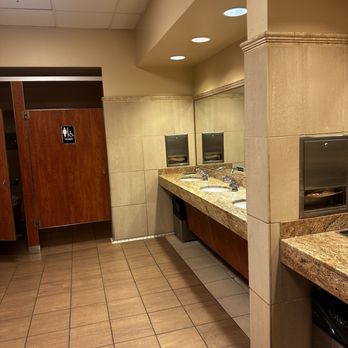 AMC THE AMERICANA AT BRAND 18 - Updated May 2024 - 185 Photos & 111 ...