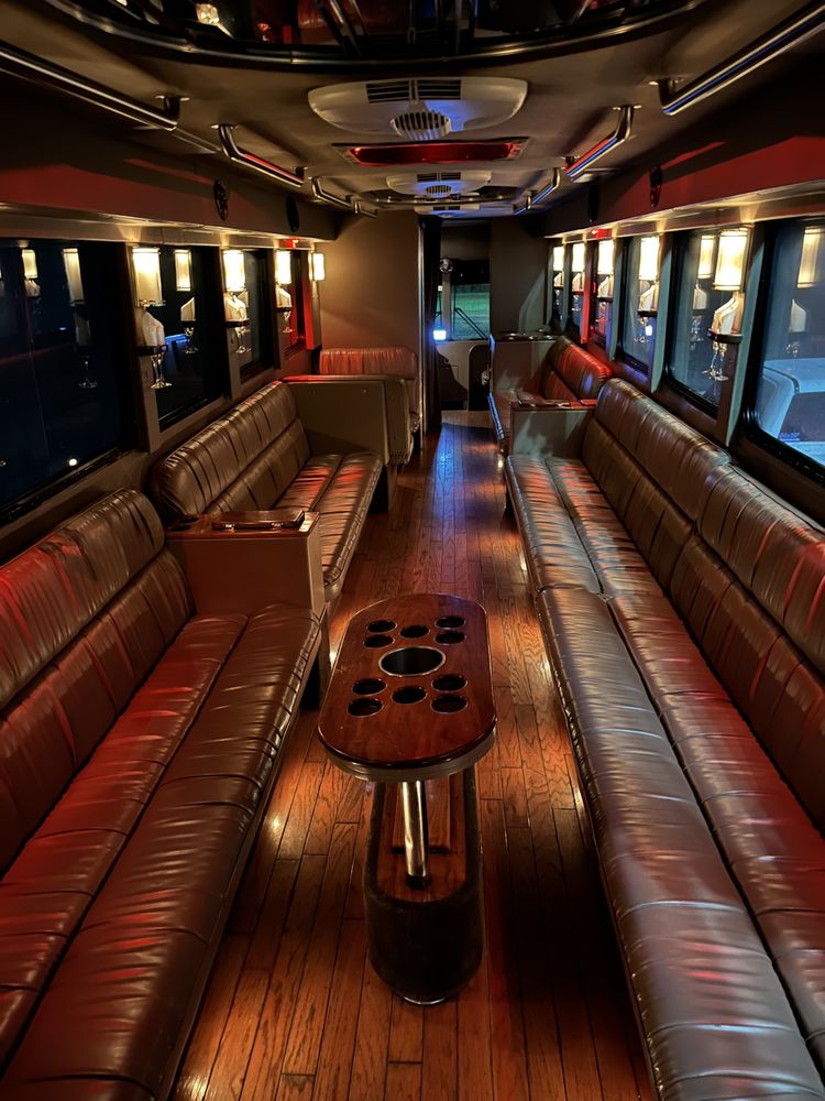 VIP TRANSPORT - Updated April 2026 - 17 Photos - Dubuque, Iowa - Party ...