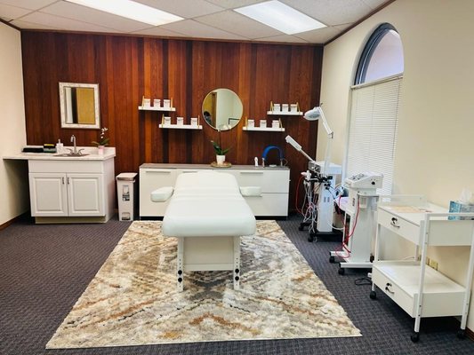 RADIANT GLOW ESTHETICS - Updated May 2026 - 21 Photos - 1843 S Broadway ...