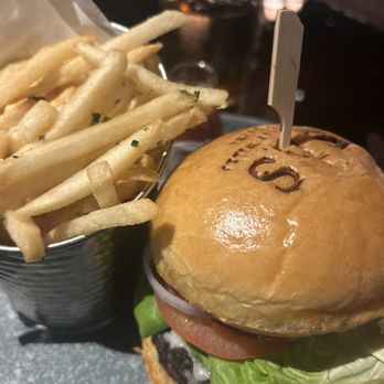 LADIDA - Updated December 2025 - 70 Photos & 13 Reviews - 465 La ...