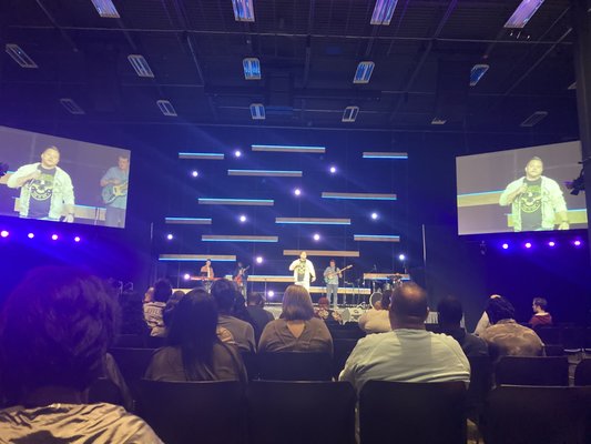 CREATIVE CHURCH - MAPLE GROVE - Updated January 2026 - 14 Photos & 15 ...