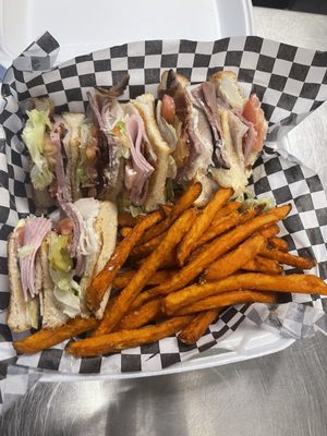 DAT CAFE - Updated October 2025 - 33 Photos - 1502 W Airline Hwy ...