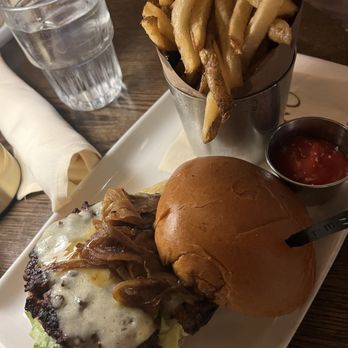 WILDE BAR & RESTAURANT - Updated June 2024 - 584 Photos & 1338 Reviews ...