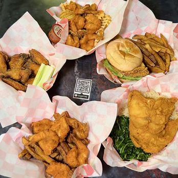 HAMILTON SPORTS BAR & GRILL - Updated December 2025 - 49 Photos & 24 ...