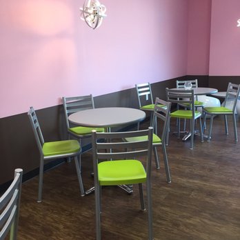 SMALLCAKES CUPCAKERY AND CREAMERY - Updated January 2026 - 44 Photos ...