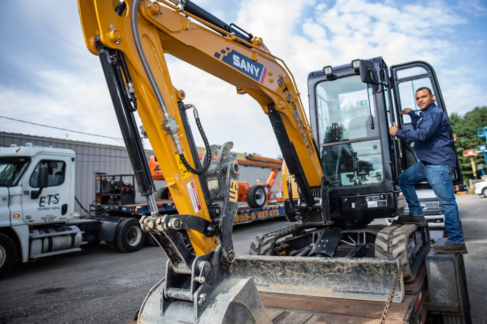 ETS EQUIPMENT RENTAL - Updated December 2025 - 20 Photos - 11 Airport ...