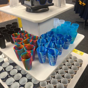 BLOCKBUSTER - Updated June 2024 - 396 Photos & 111 Reviews - 211 NE ...