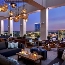HIVE AND HONEY ROOFTOP BAR - Updated July 2025 - 1002 Photos & 868 ...