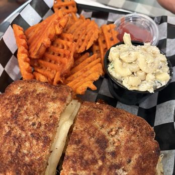 THE FISH GUY - Updated October 2025 - 175 Photos & 250 Reviews - 4114 ...