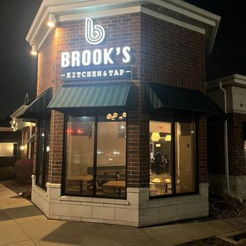 BROOK’S KITCHEN & TAP - Updated December 2024 - 209 Photos & 212 ...