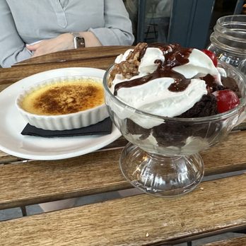 CHEZ NICK - Updated March 2025 - 266 Photos & 247 Reviews - 1737 York ...