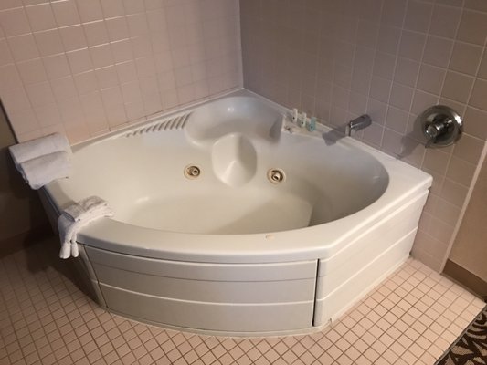 QUALITY INN - 42 Photos & 24 Reviews - Hotels - 7901 W Quinault Ave ...