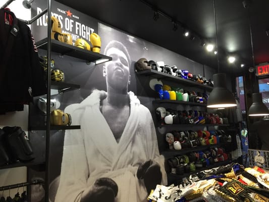 SUPERARE FIGHT SHOP - Updated May 2026 - 30 Photos & 65 Reviews - 84 ...