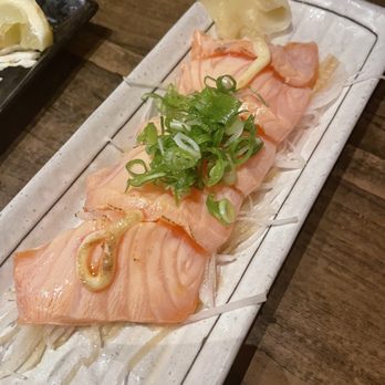 ISSIAN - Updated March 2025 - 1217 Photos & 525 Reviews - 1618 N 45th ...