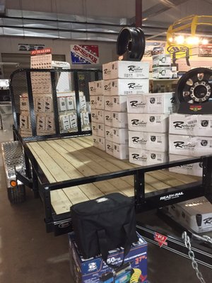 BIG RIG TRUCK ACCESSORIES - Updated November 2024 - 71 Photos - 23188 ...