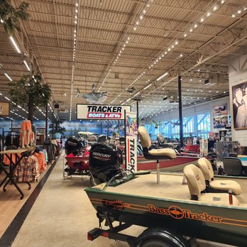 BASS PRO SHOPS - Updated December 2025 - 523 Photos & 252 Reviews - 71 ...