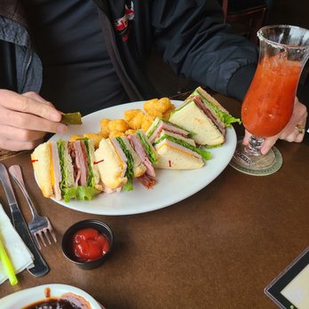 BACKSTOP BAR & GRILL - Updated September 2024 - 129 Photos & 256 ...