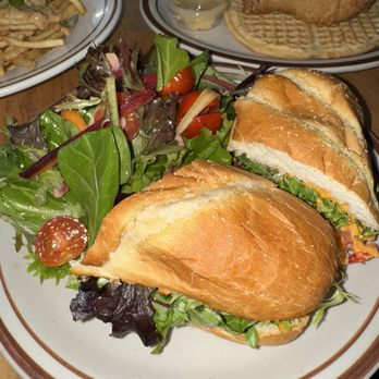 FAT’S FRIED CHICKEN & WAFFLES - Updated March 2025 - 1044 Photos & 877 ...