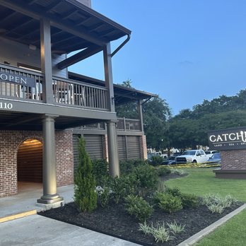 CATCH 110 - Updated November 2025 - 61 Reviews & 146 Photos - 110 Lameuse St, Biloxi ...