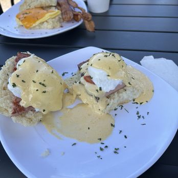 ATOMIC BISCUIT - Updated November 2025 - 137 Photos & 83 Reviews - 401 ...