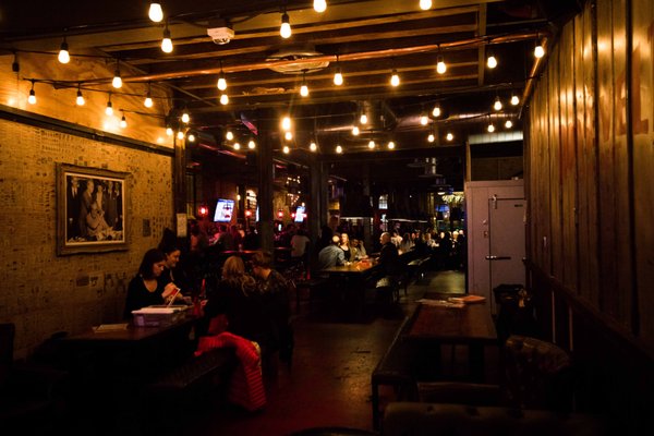 FRANKLIN HALL - 103 Photos & 133 Reviews - Beer Bar - 1348 Florida Ave ...