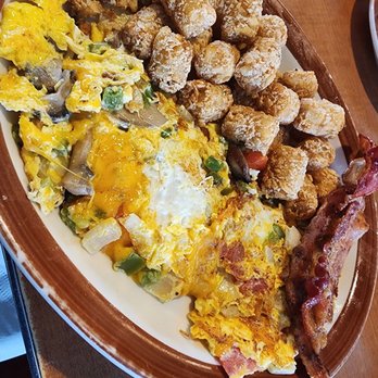 CAPITOL DINER - Updated October 2024 - 211 Photos & 361 Reviews - 800 ...