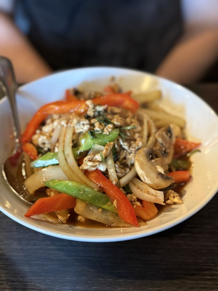 FIVE SISTERS THAI CUISINE - Updated January 2026 - 266 Photos & 302 ...