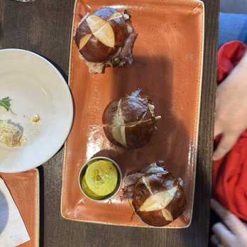 RED COW ROCHESTER - Updated June 2025 - 196 Photos & 152 Reviews - 217 ...