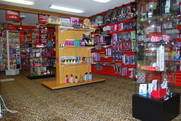 THE PRETTY PUSSYCAT - Updated July 2025 - 20 Photos & 17 Reviews - 1341 ...